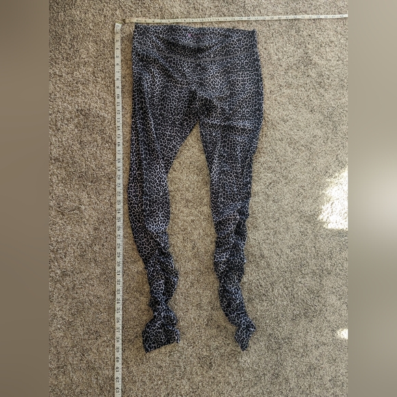 Kira grace | Pants & Jumpsuits | Kira Grace Leopard Print Leggings ...